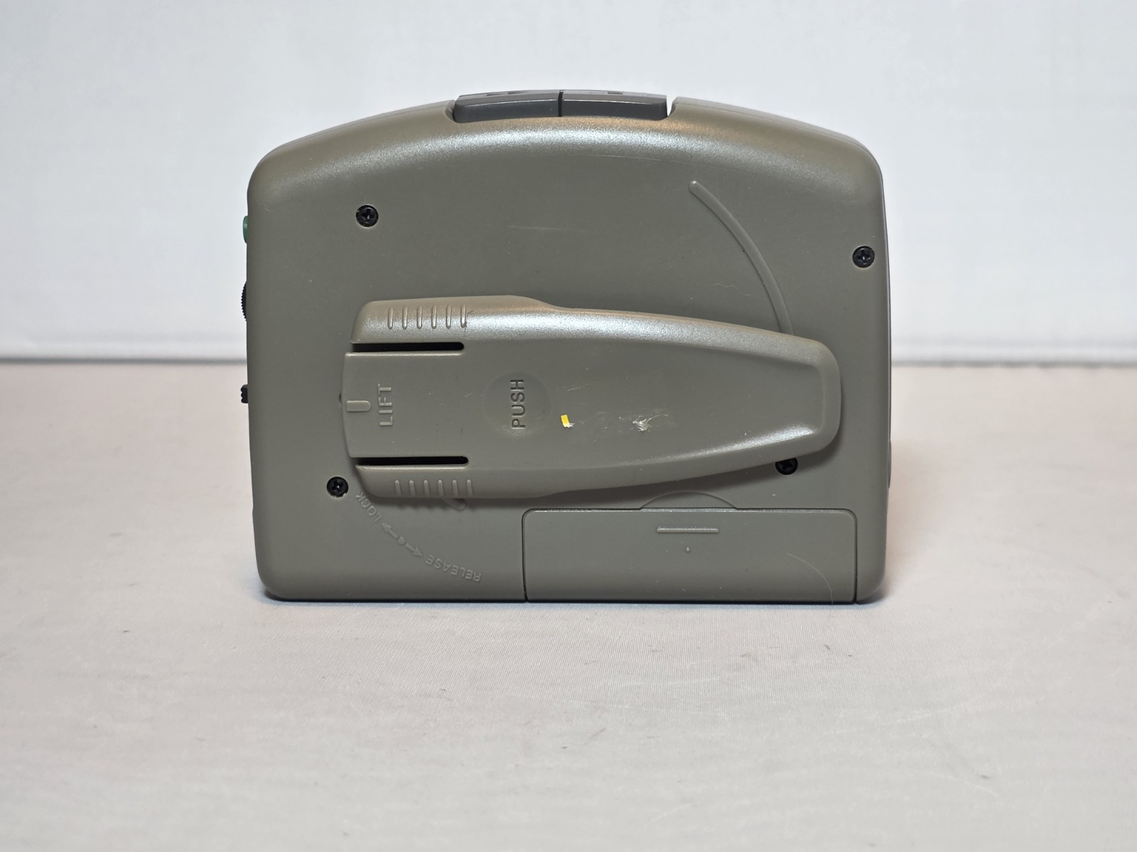 Philips AQ6682 Walkman.land
