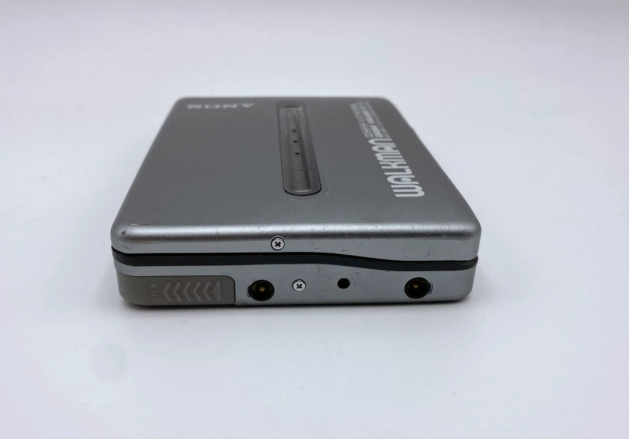 Sony WM-EX670 Gallery Walkman.land