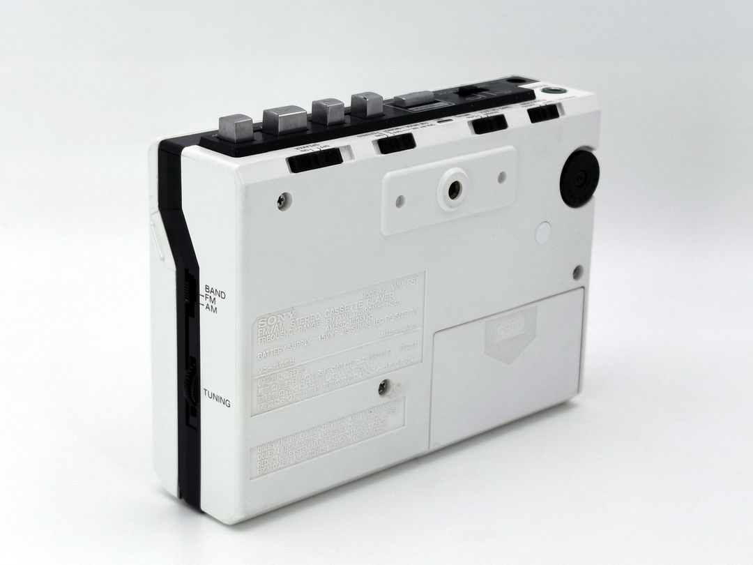 Sony WM-F57 Gallery Walkman.land