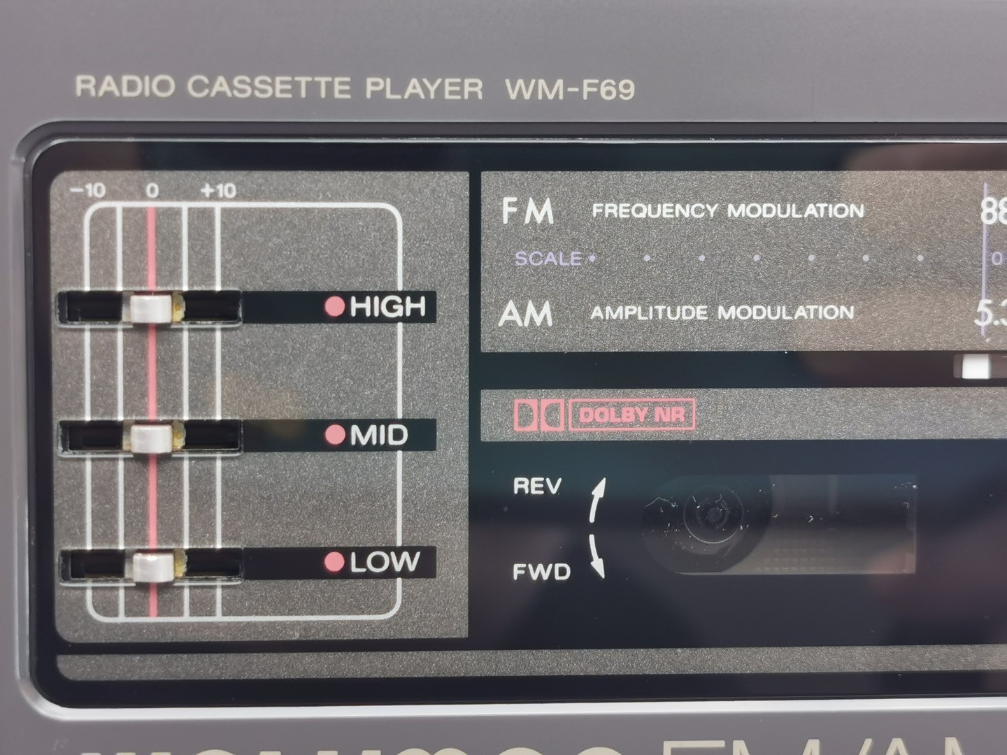 Sony WM-F69 Walkman.land