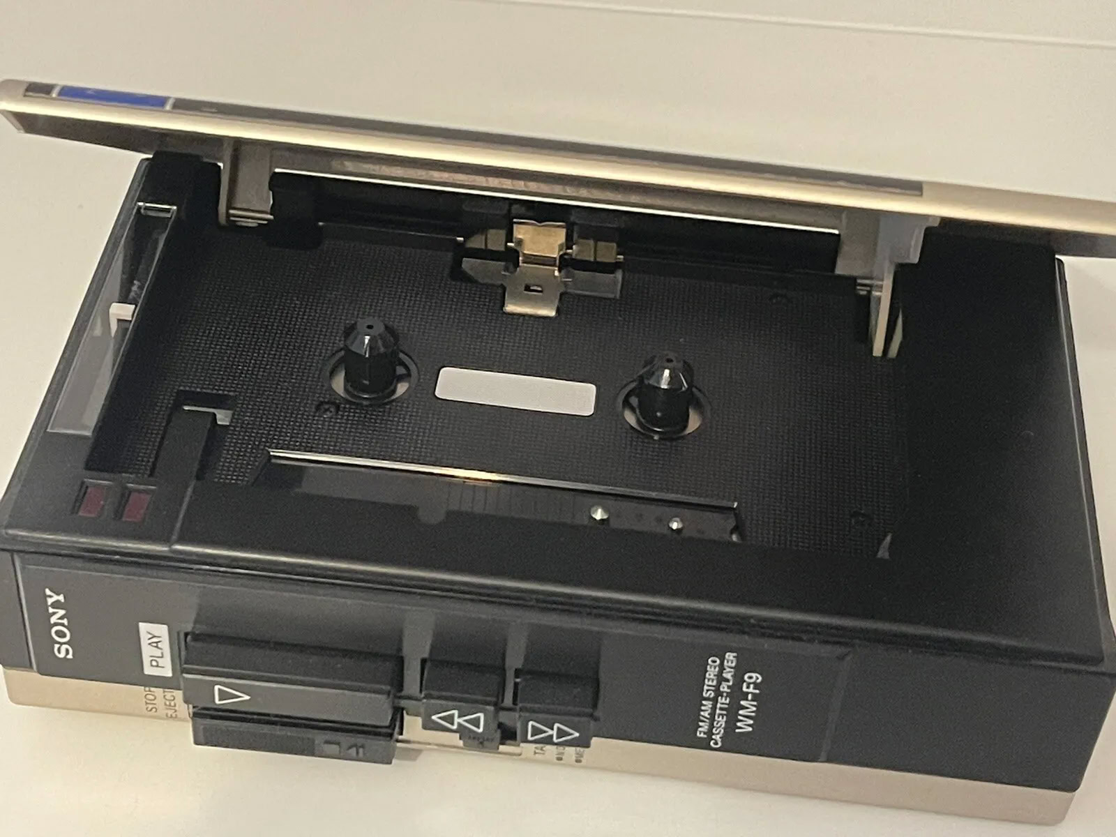 Sony WM-F9 Gallery Walkman.land